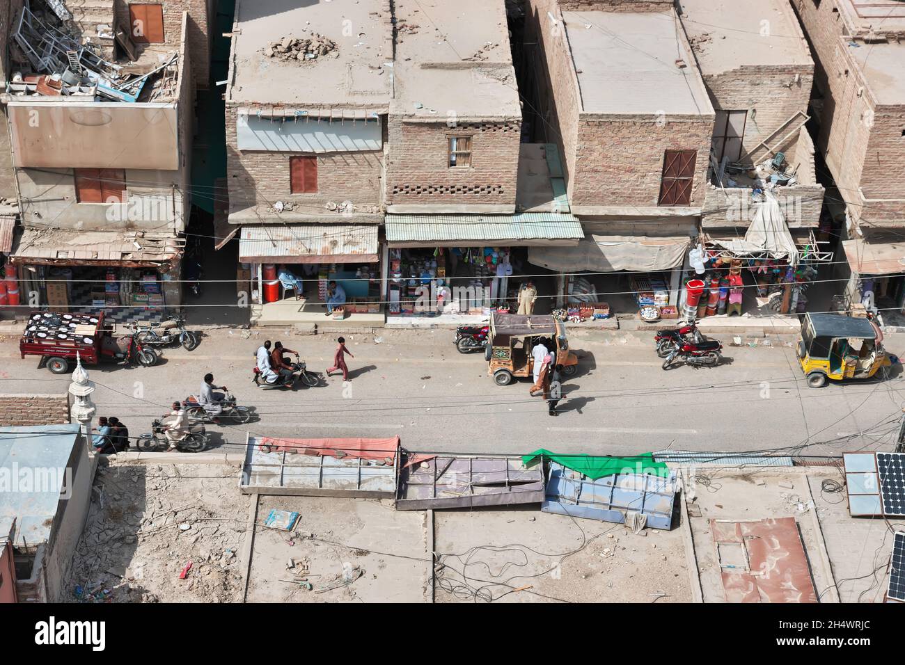 The vintage street in Sukkur, Pakistan Stock Photo - Alamy