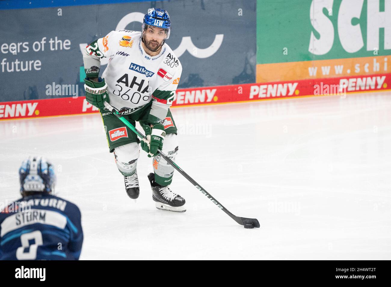 Scott valentine hi-res stock photography and images - Alamy