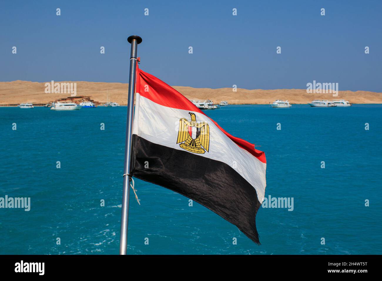 Non Exclusive: HURGHADA, EGYPT - OCTOBER 31, 2021 - The flag of Egypt ...