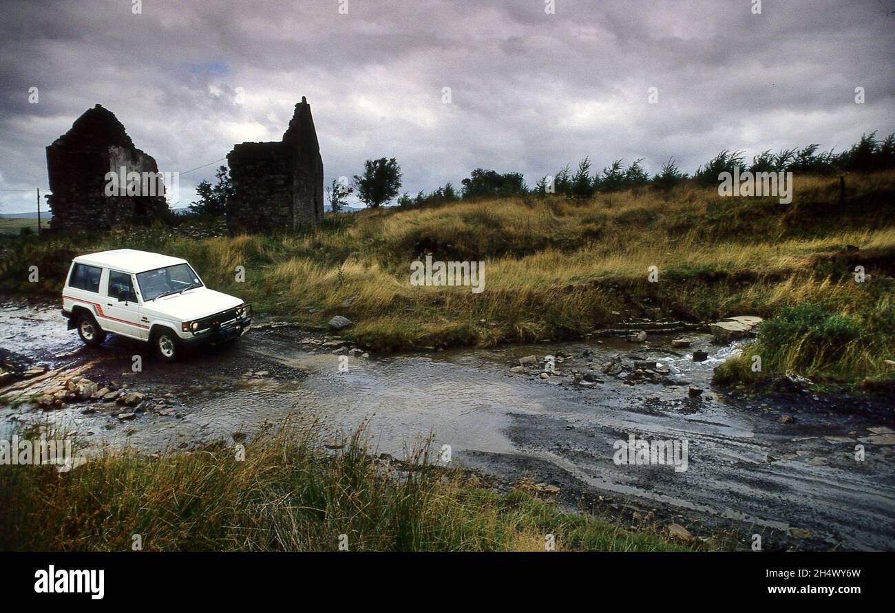 Mitsubishi Shogun SWB on a 4x4 road trip along the drovers trail green ...