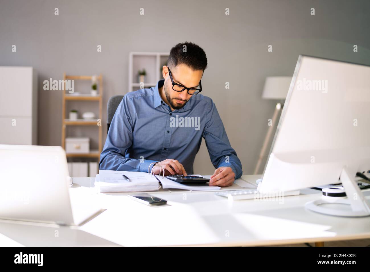 Business Accountant Accountant And Bookkeeper. Invoice And Calculator ...