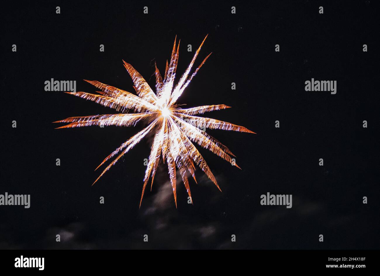 Firework patterns hi-res stock photography and images - Alamy