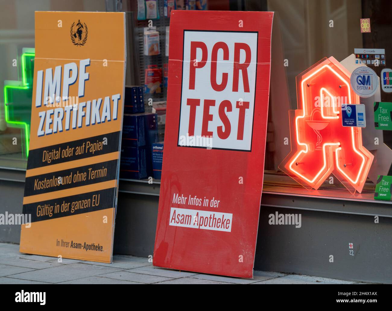 Pcr test certificate hi-res stock photography and images - Alamy