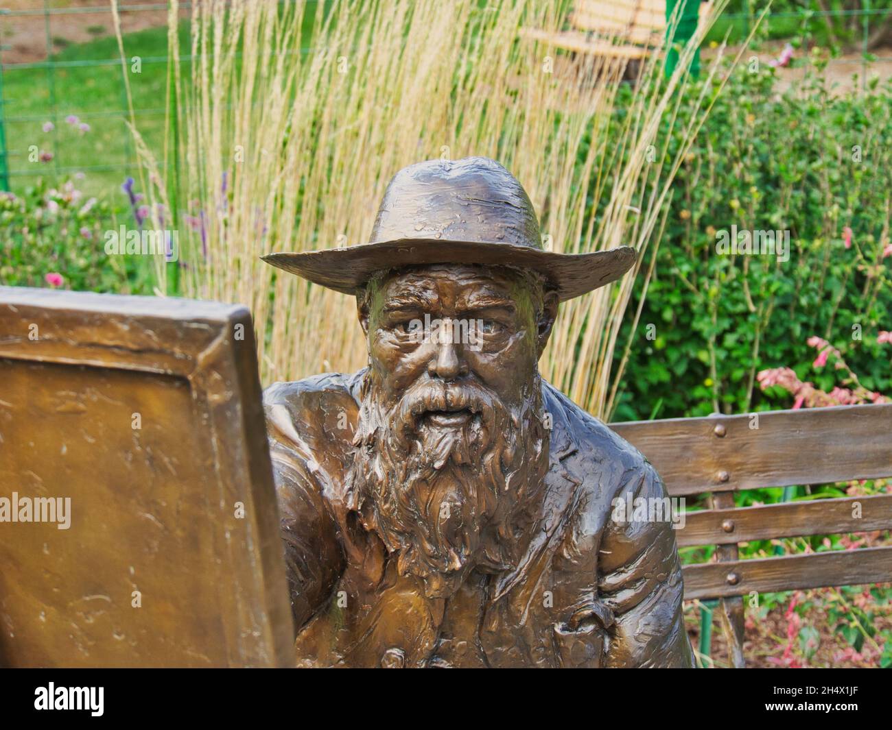 Bronze sculpture of Claude Monet in Overland Park Arboretum and ...