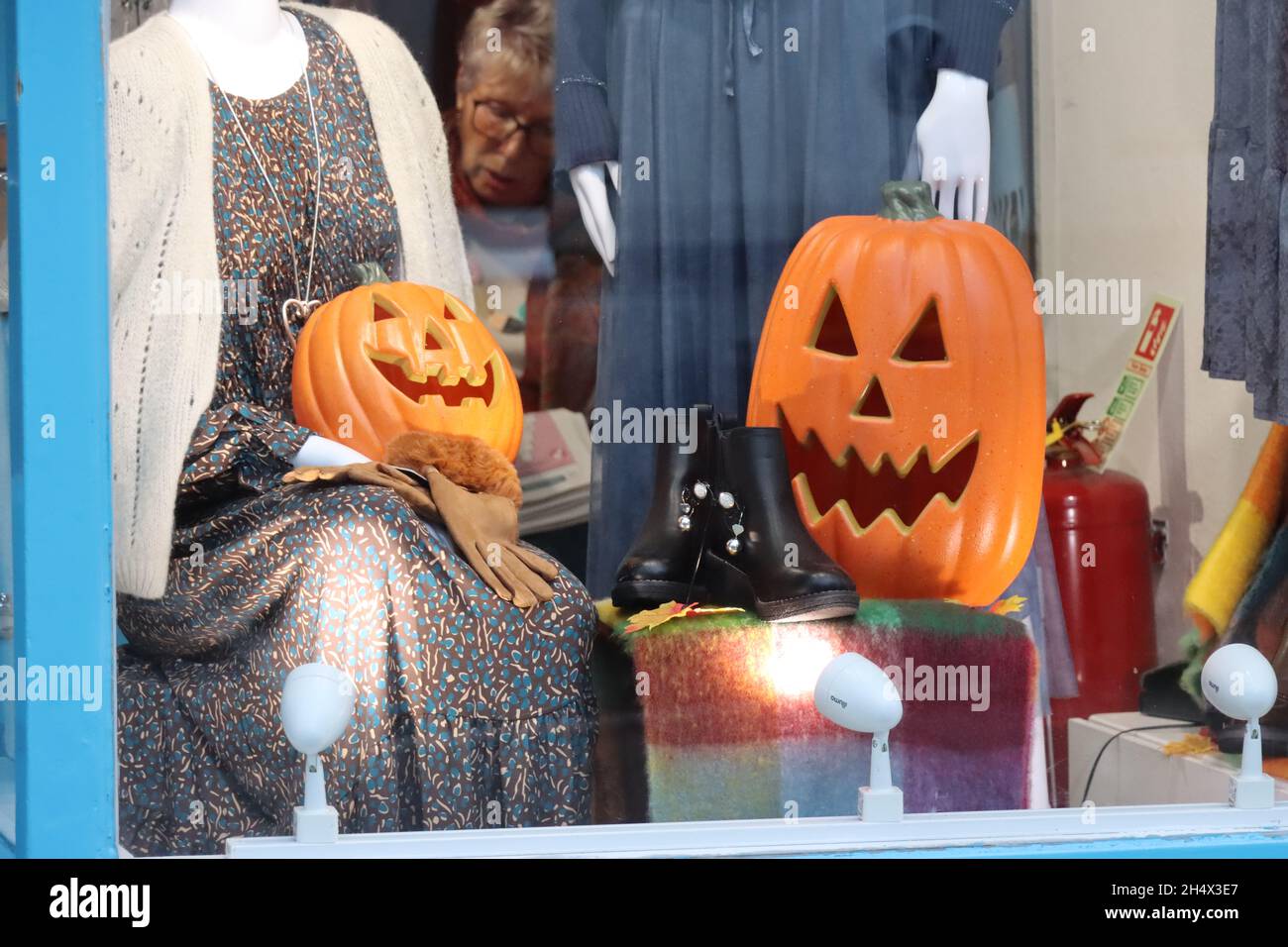 Shop window with Halloween decorations Stock Photo - Alamy