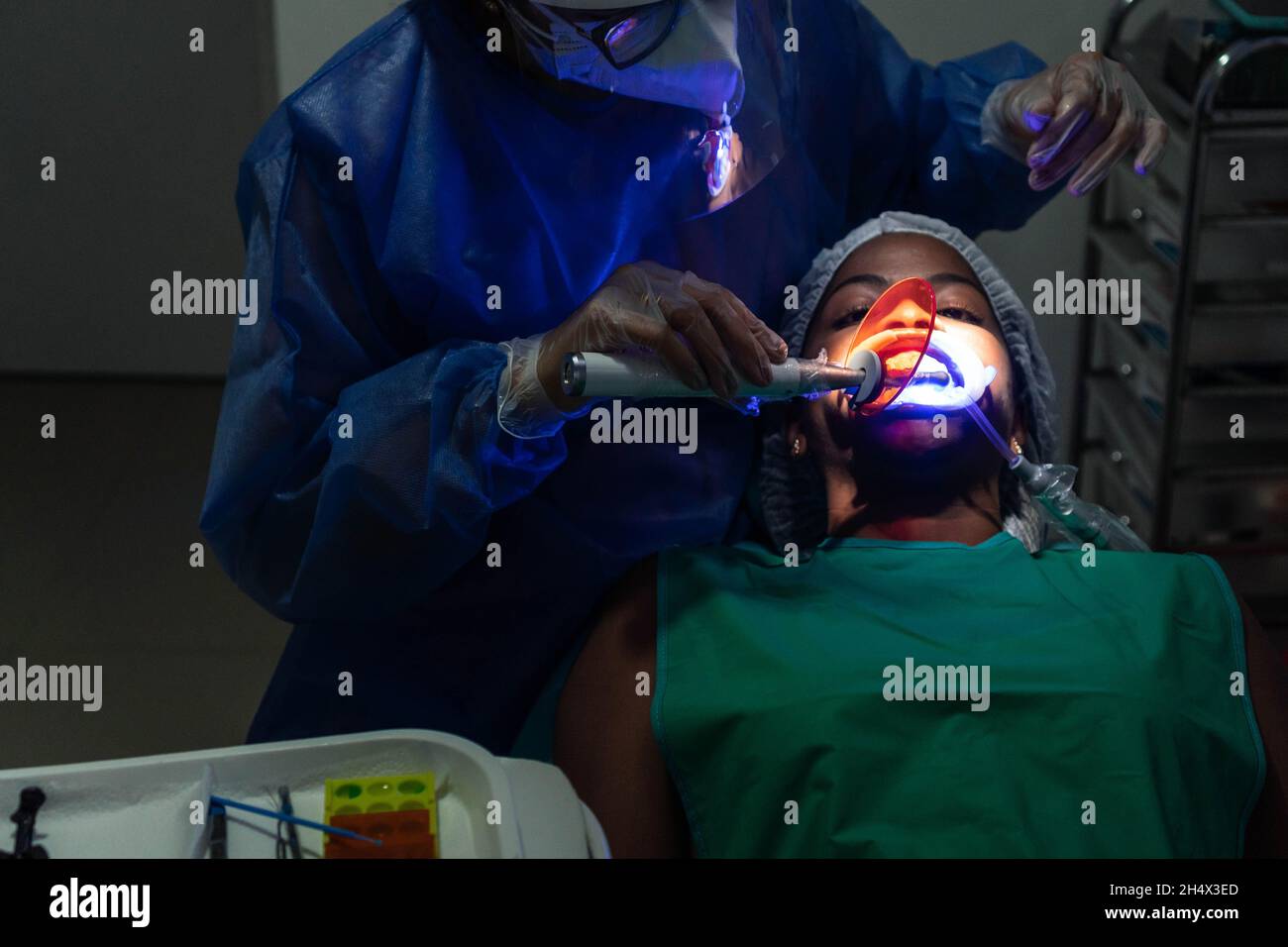 Teeth whitening procedure hi-res stock photography and images - Alamy