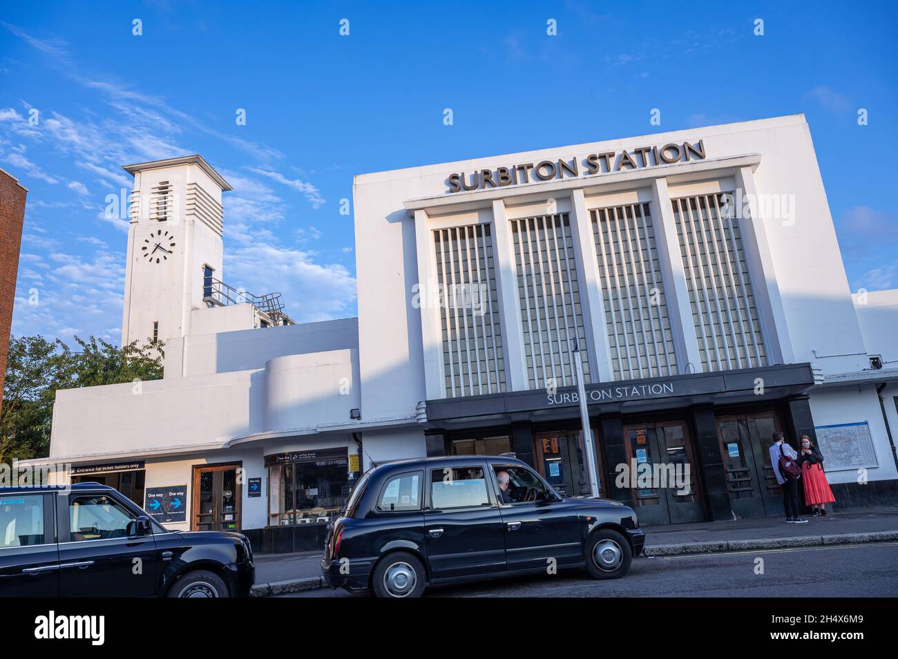 Surbiton Railway Station, Surbiton, London Stock Photo - Alamy