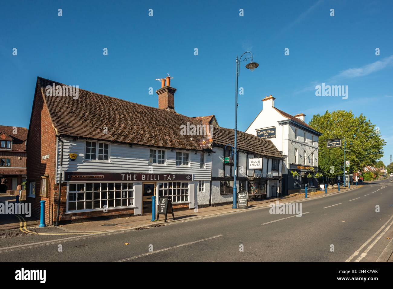 Billingshurst high street hi-res stock photography and images - Alamy