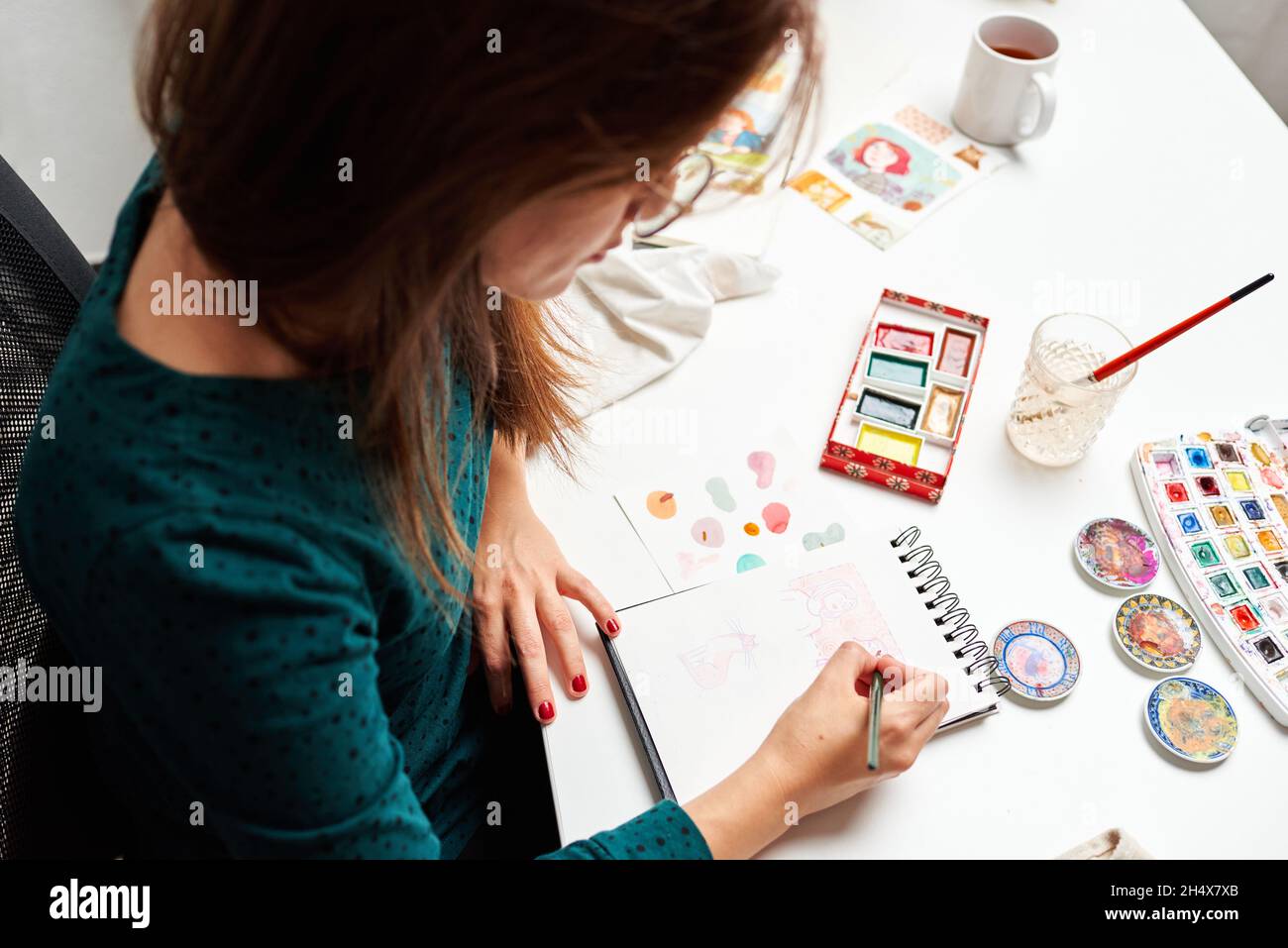 Illustrator work hi-res stock photography and images - Alamy