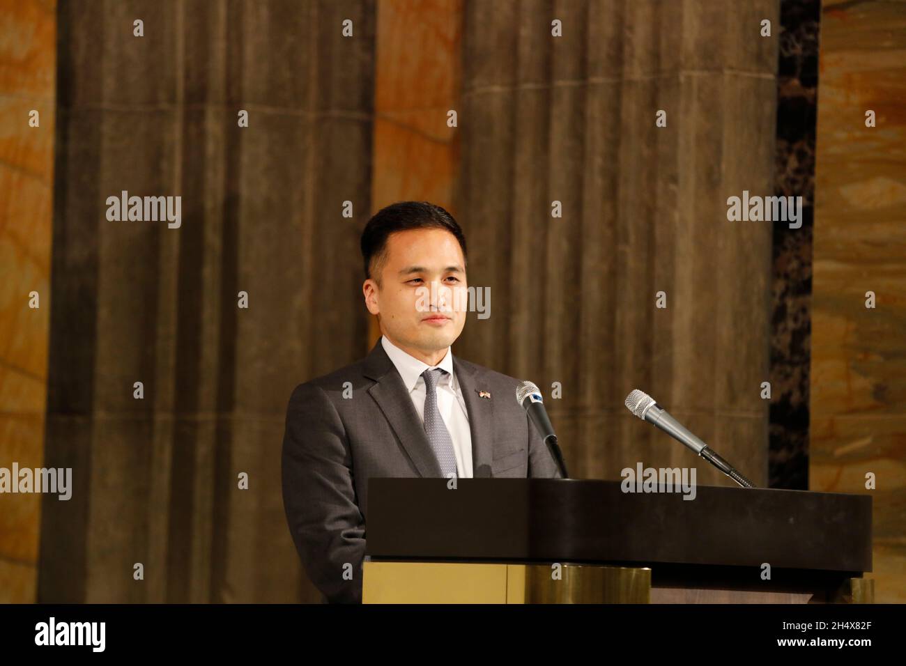 Kenichiro (Ken) Toko, U.S. Consul General in Leipzig bei: UNSERE ...