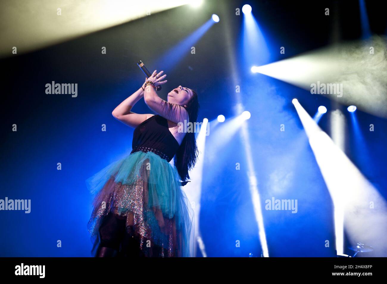 Evanescence on stage hi-res stock photography and images - Alamy