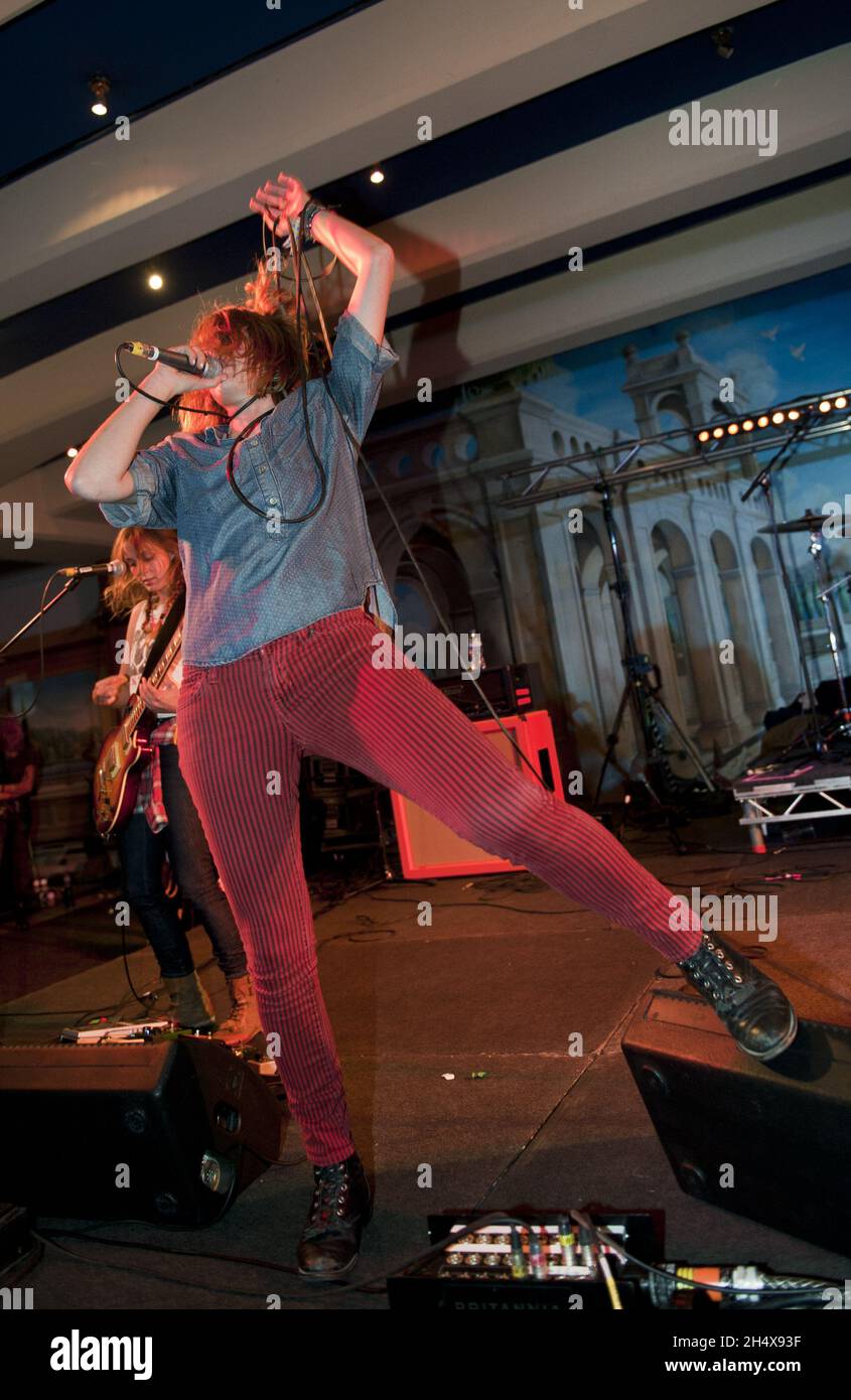 Dead sara hi-res stock photography and images - Alamy