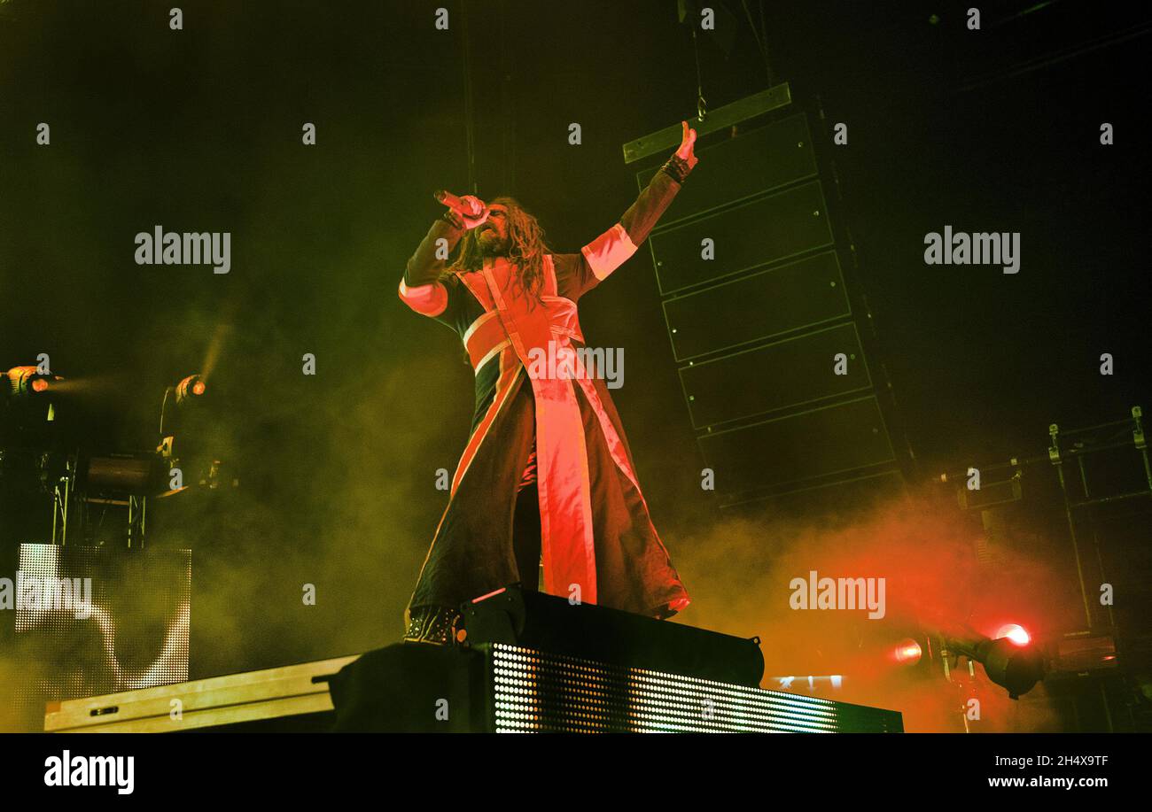 Rob Zombie live in concert during Twins of Evil tour with Marilyn ...