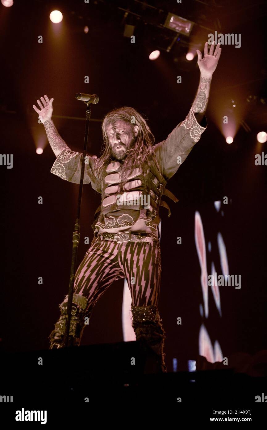 Rob Zombie live in concert during Twins of Evil tour with Marilyn ...