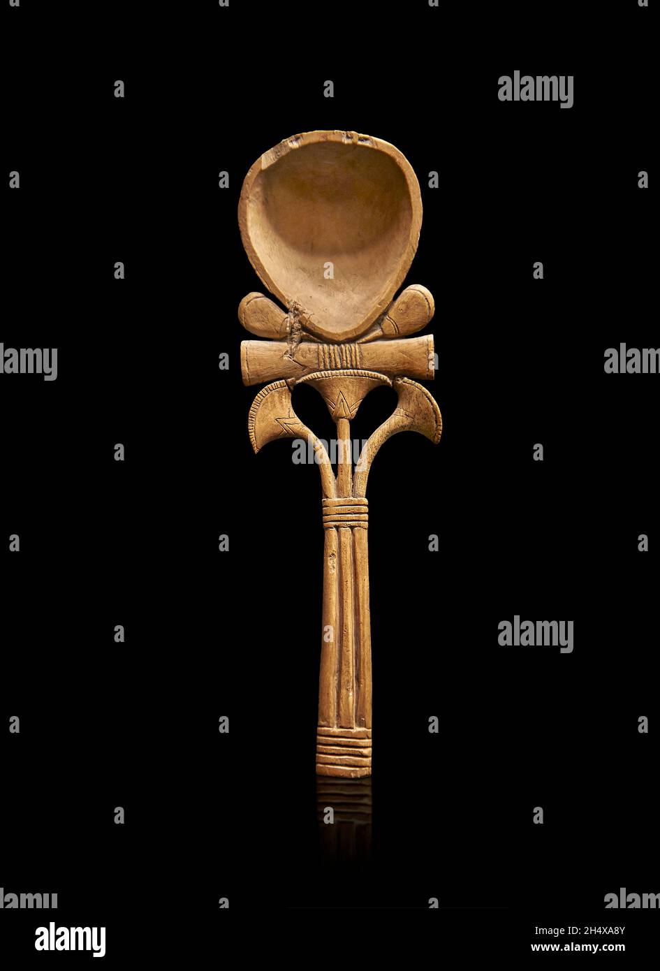 Ancient egyptian wooden spoon hi-res stock photography and images - Alamy