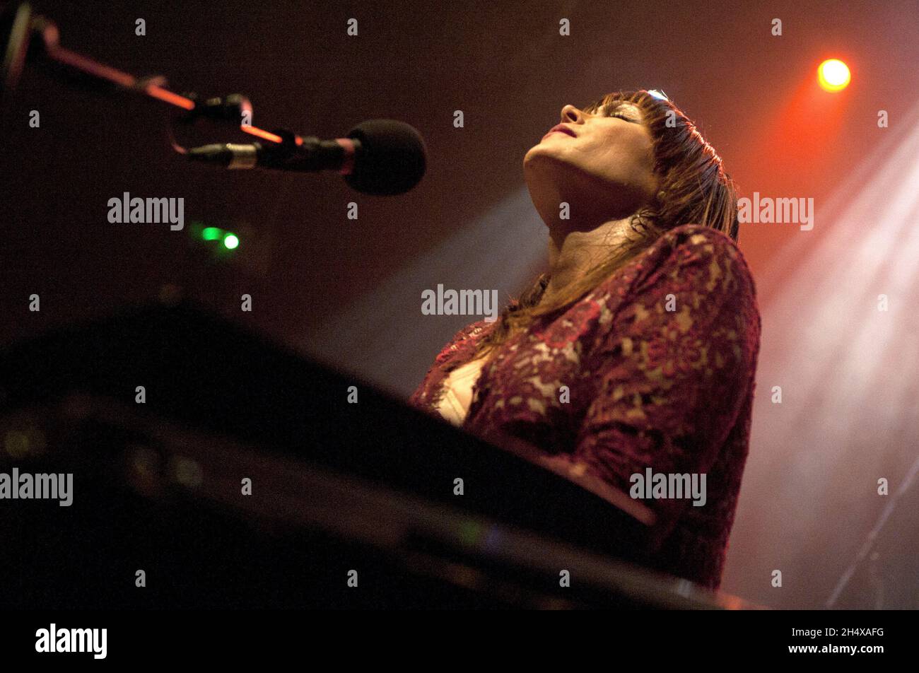 Beth hart concert hi-res stock photography and images - Alamy