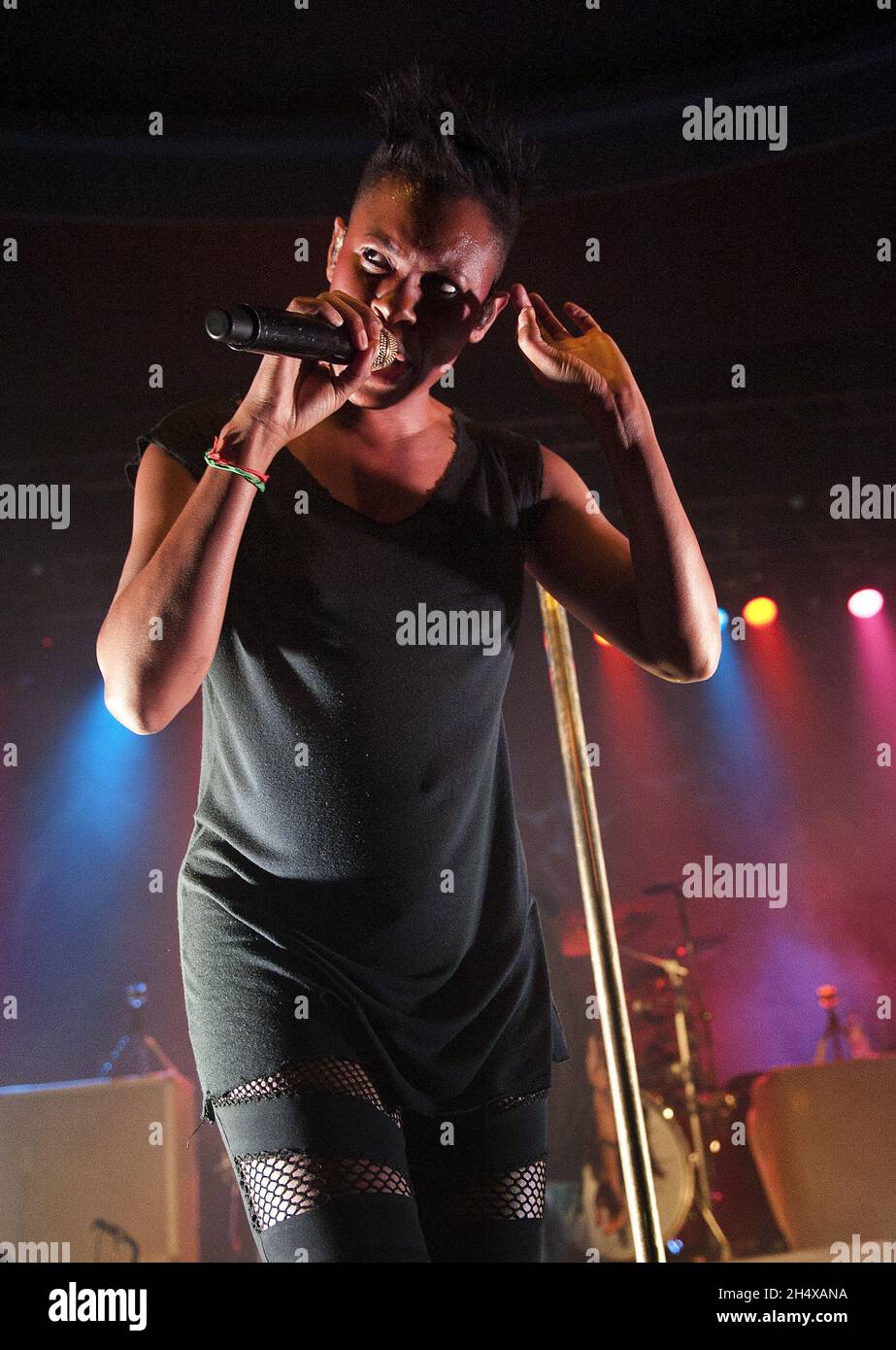 Deborah Dyer aka Skin of Skunk Anansie live at Wulfrun Hall in ...