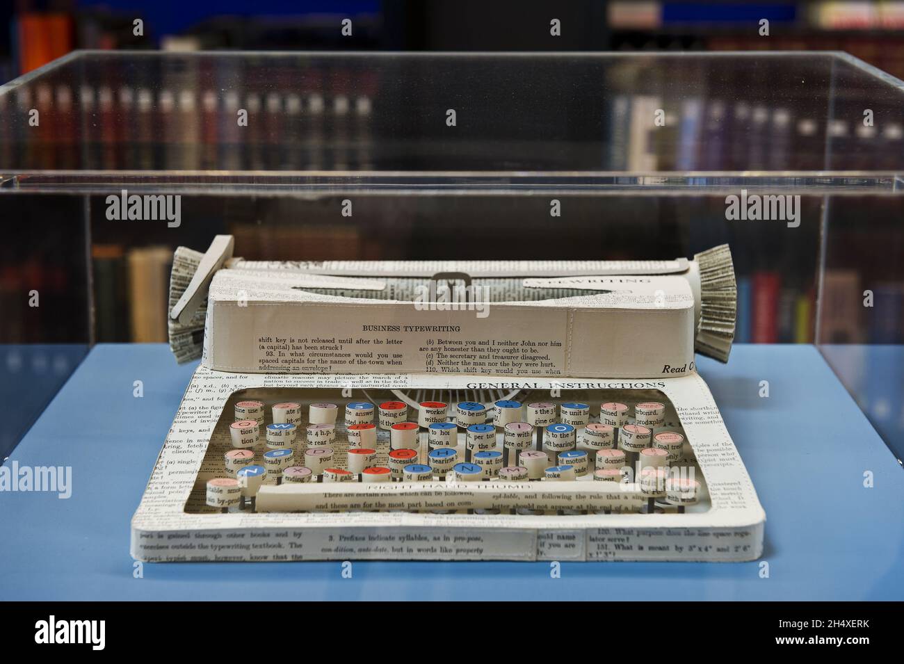 Typewriter building hi-res stock photography and images - Alamy