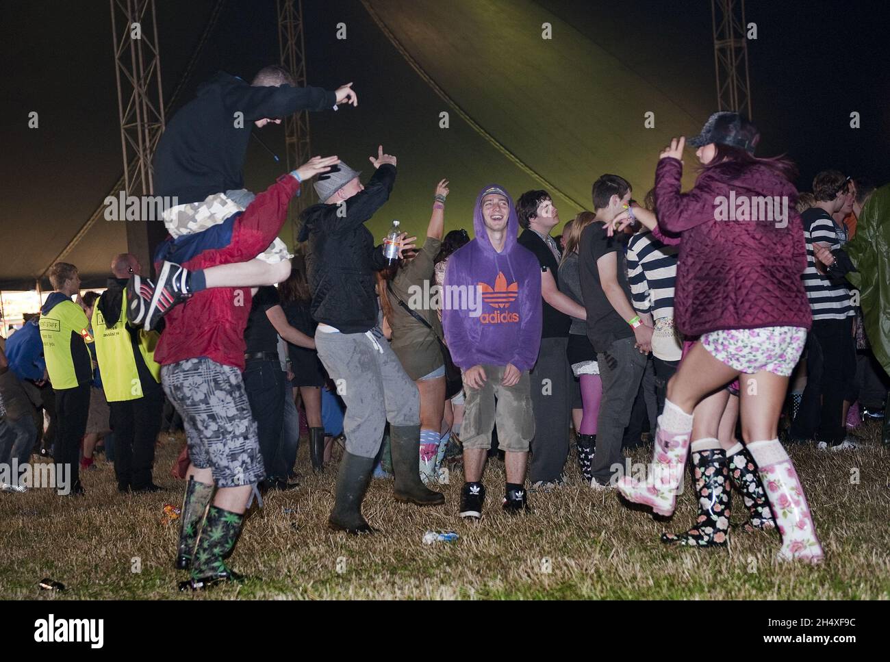 People dancing at Wakestock festival - Wales Stock Photo - Alamy
