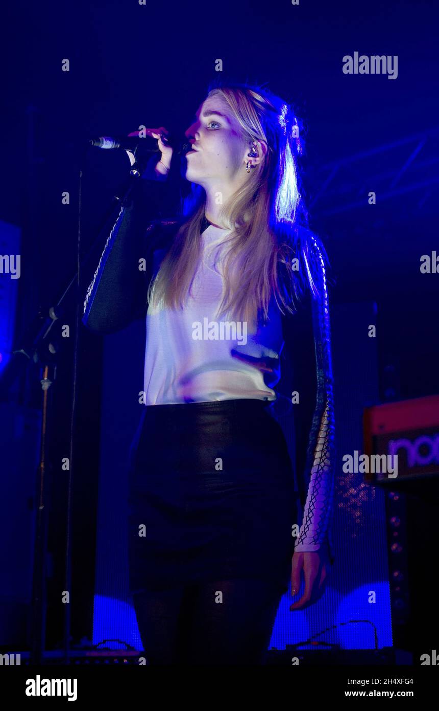 Hannah Reid London Grammar High Resolution Stock Photography and Images ...