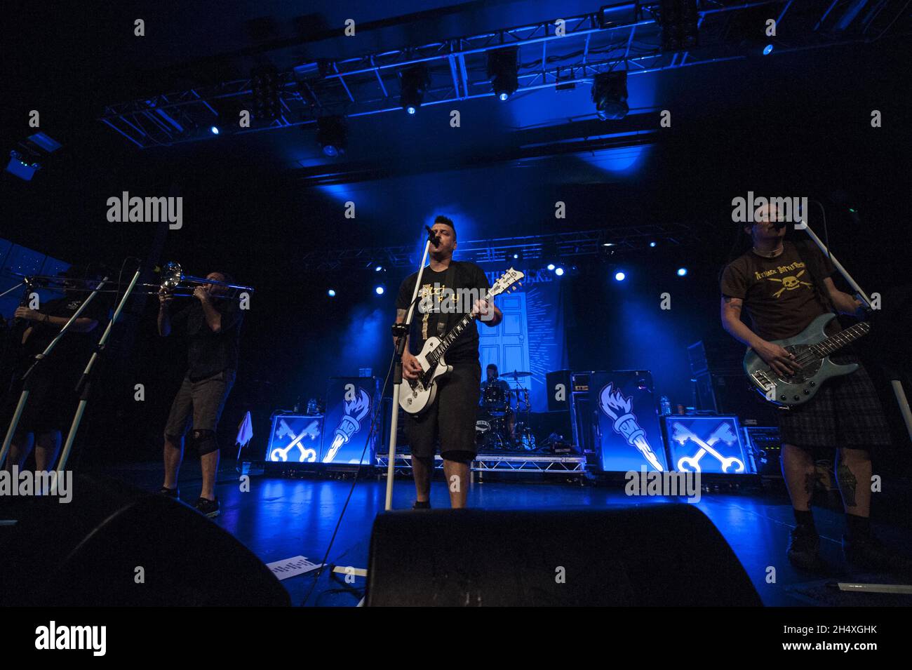 Chris demakes and roger of less than jake hi-res stock photography and ...