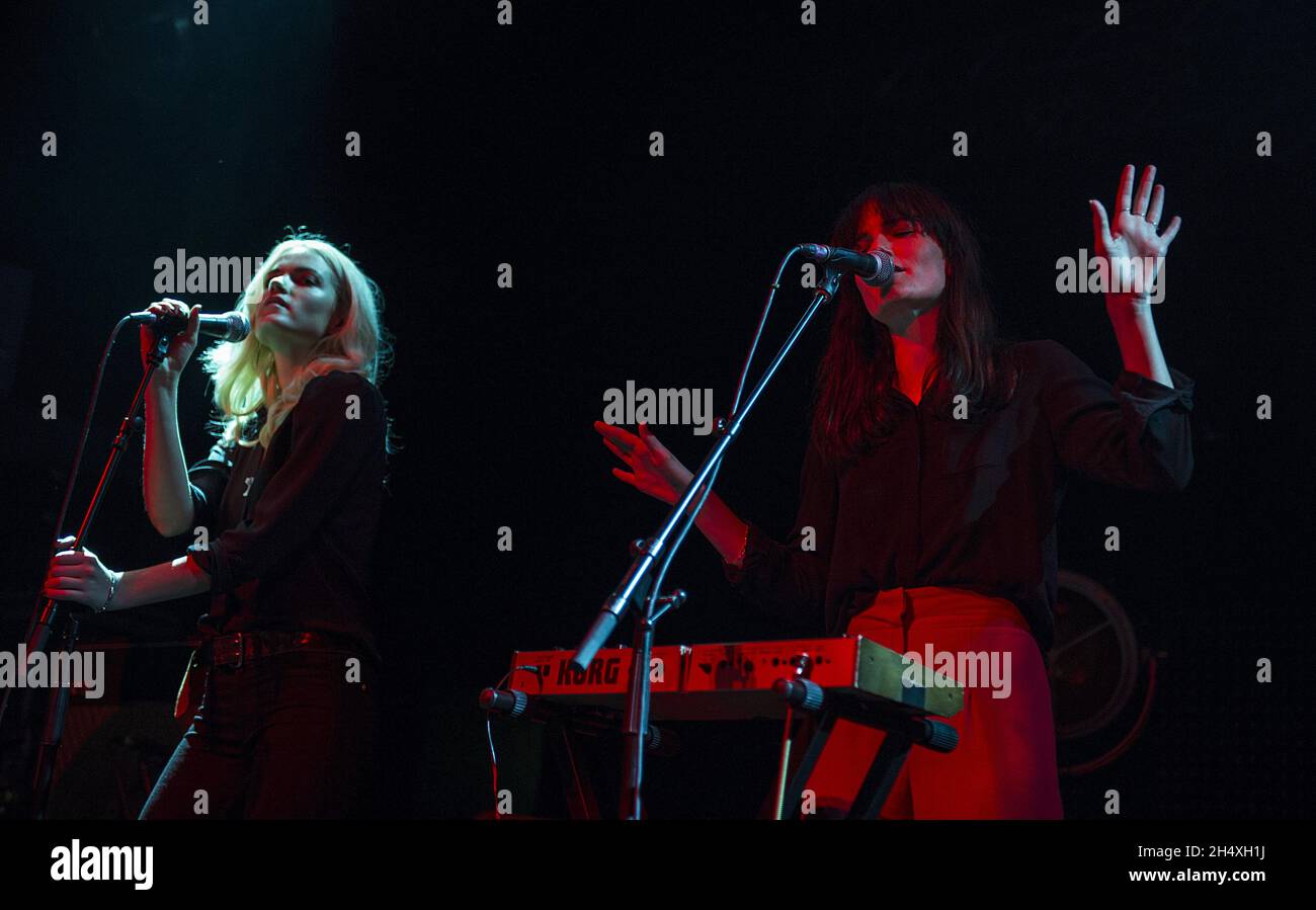 Miranda Kilbey and Elektra Kilbey of Say Lou Lou live on stage Stock ...