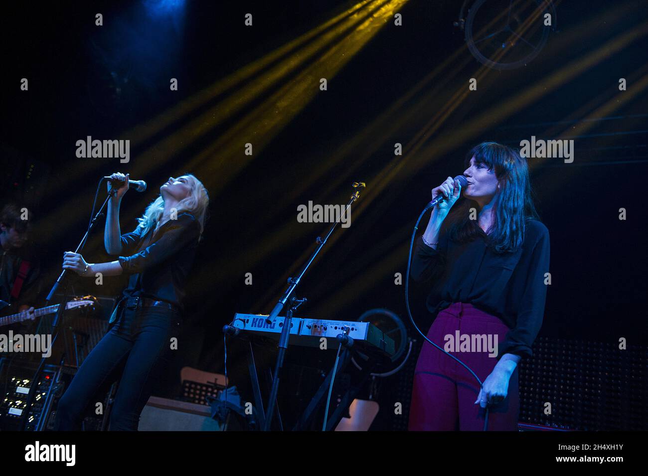 Miranda Kilbey and Elektra Kilbey of Say Lou Lou live on stage Stock ...