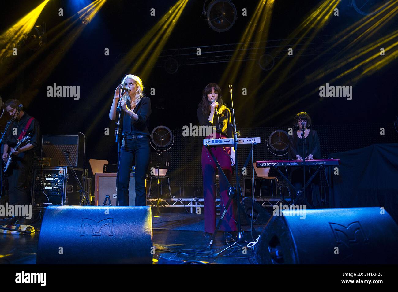 Miranda Kilbey and Elektra Kilbey of Say Lou Lou live on stage Stock ...