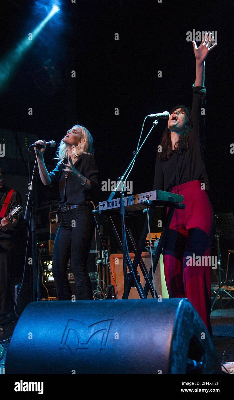 Miranda Kilbey and Elektra Kilbey of Say Lou Lou live on stage Stock ...