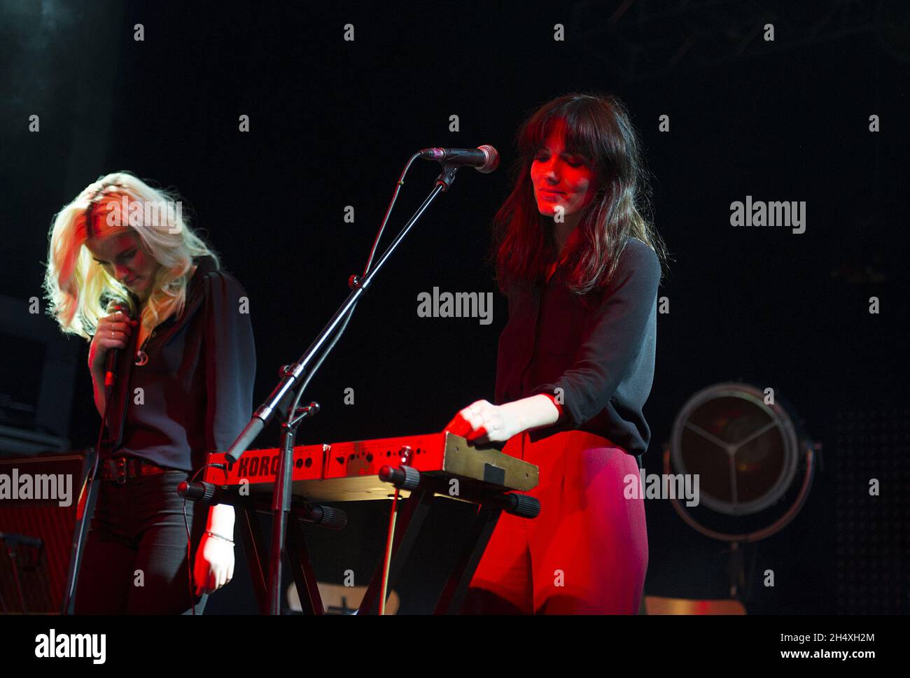 Miranda Kilbey and Elektra Kilbey of Say Lou Lou live on stage Stock ...