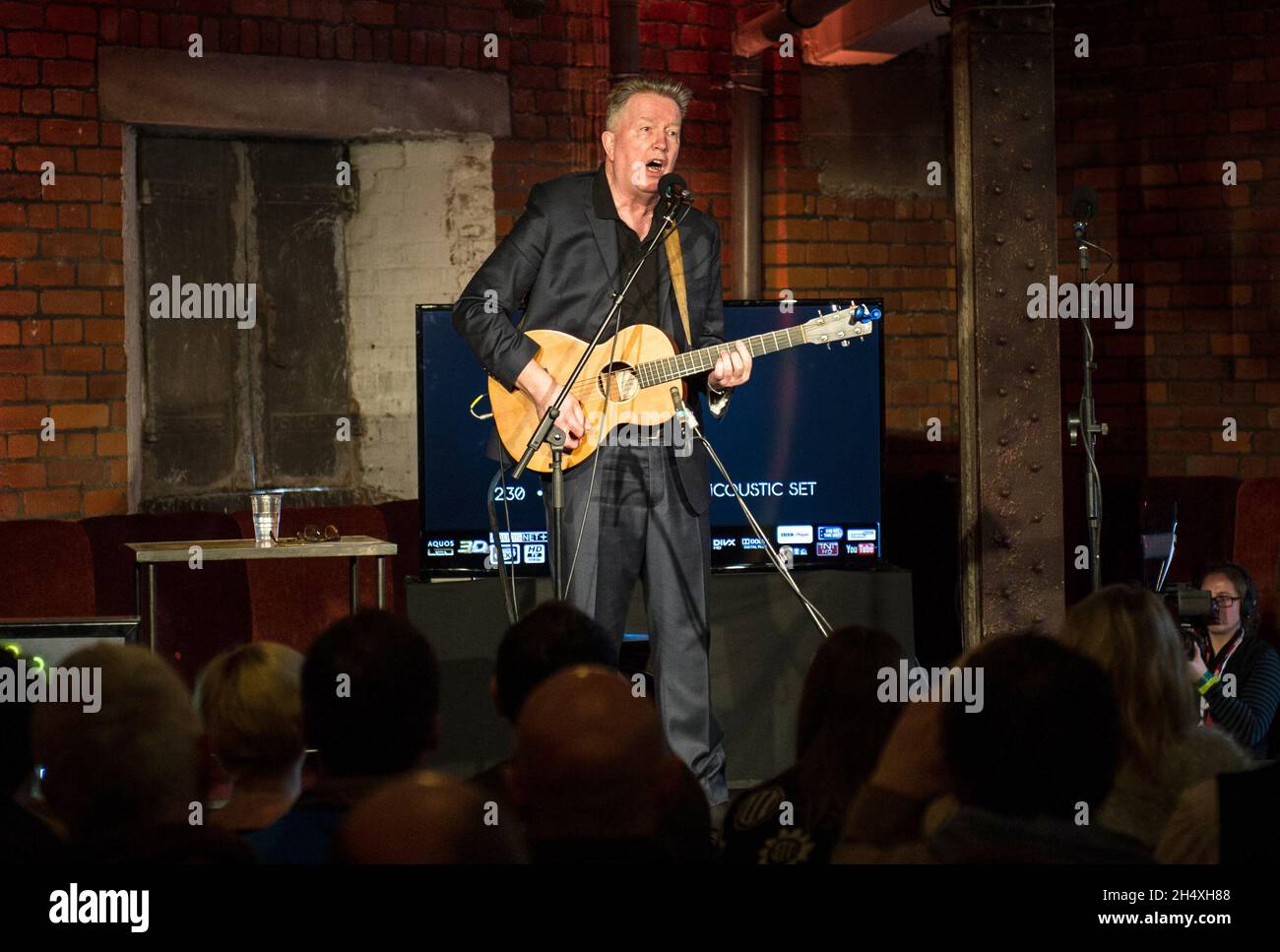 Tim Robinson playing an acoustic set at 6 Music Festival Fringe in ...