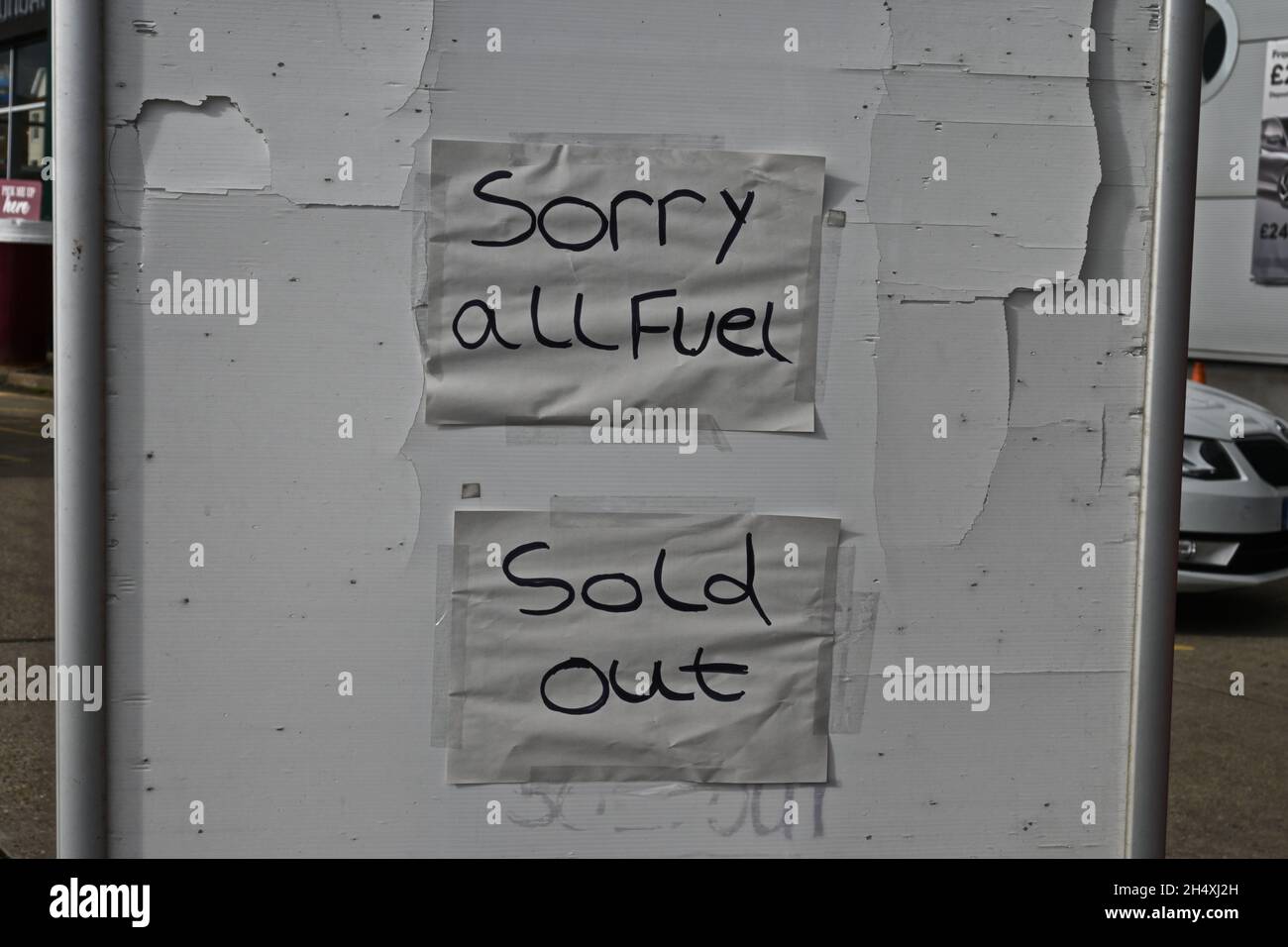 Petrol station run out hi-res stock photography and images - Alamy