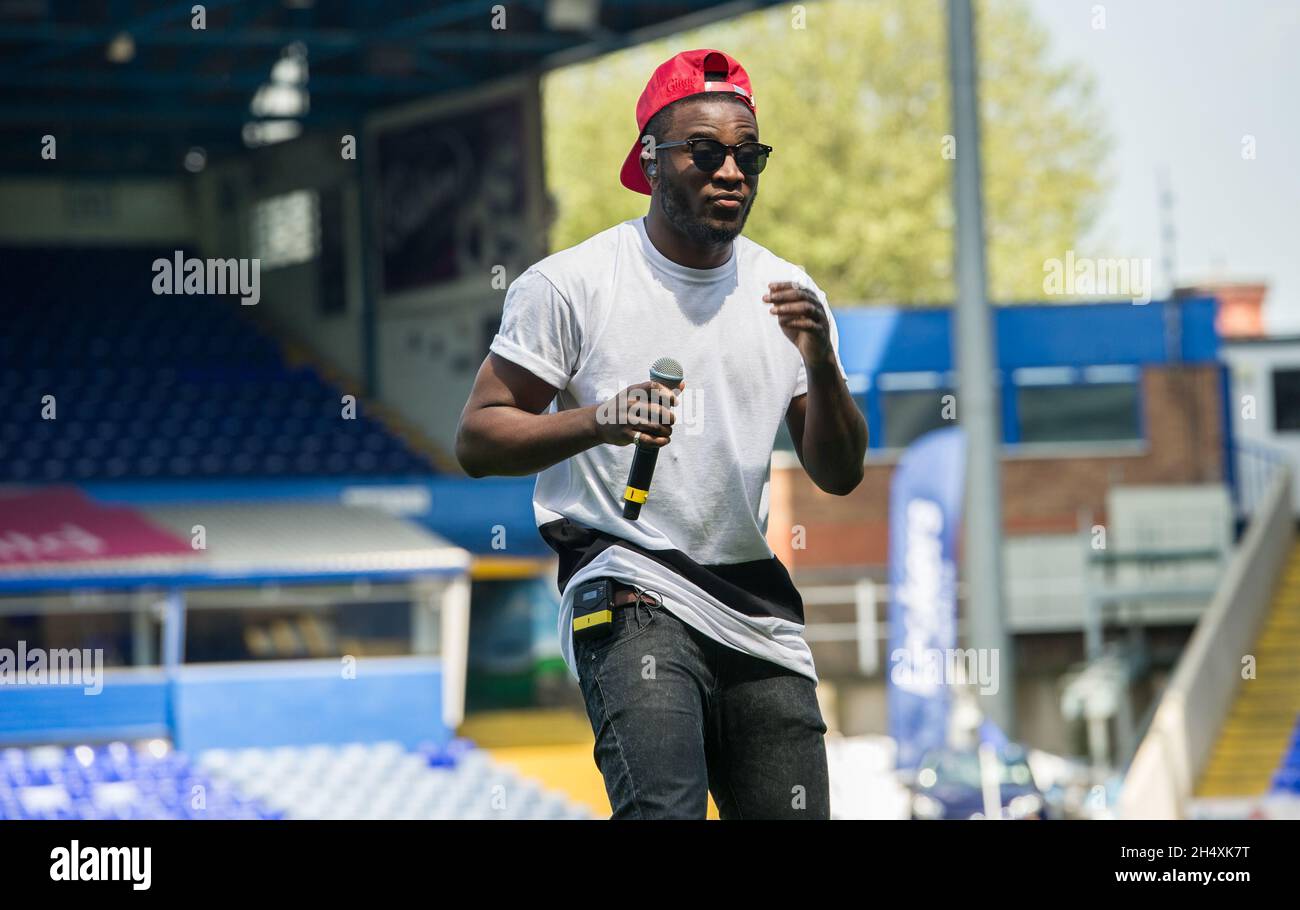 Rough Copy perform on the pitch before the #celebfooty4harry match on ...