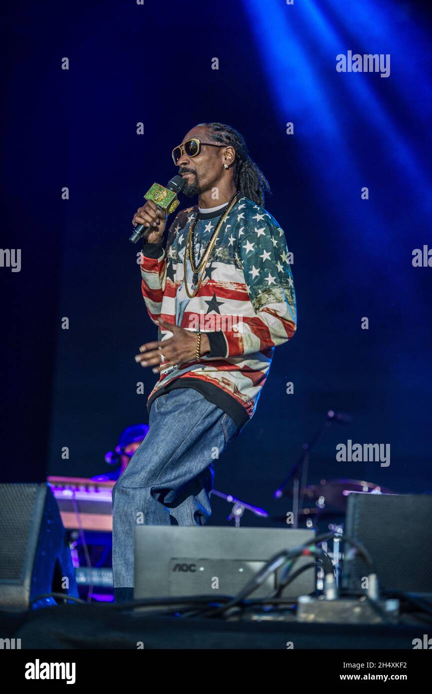 Snoop Dogg live on stage during the first day of Parklife Weekender ...