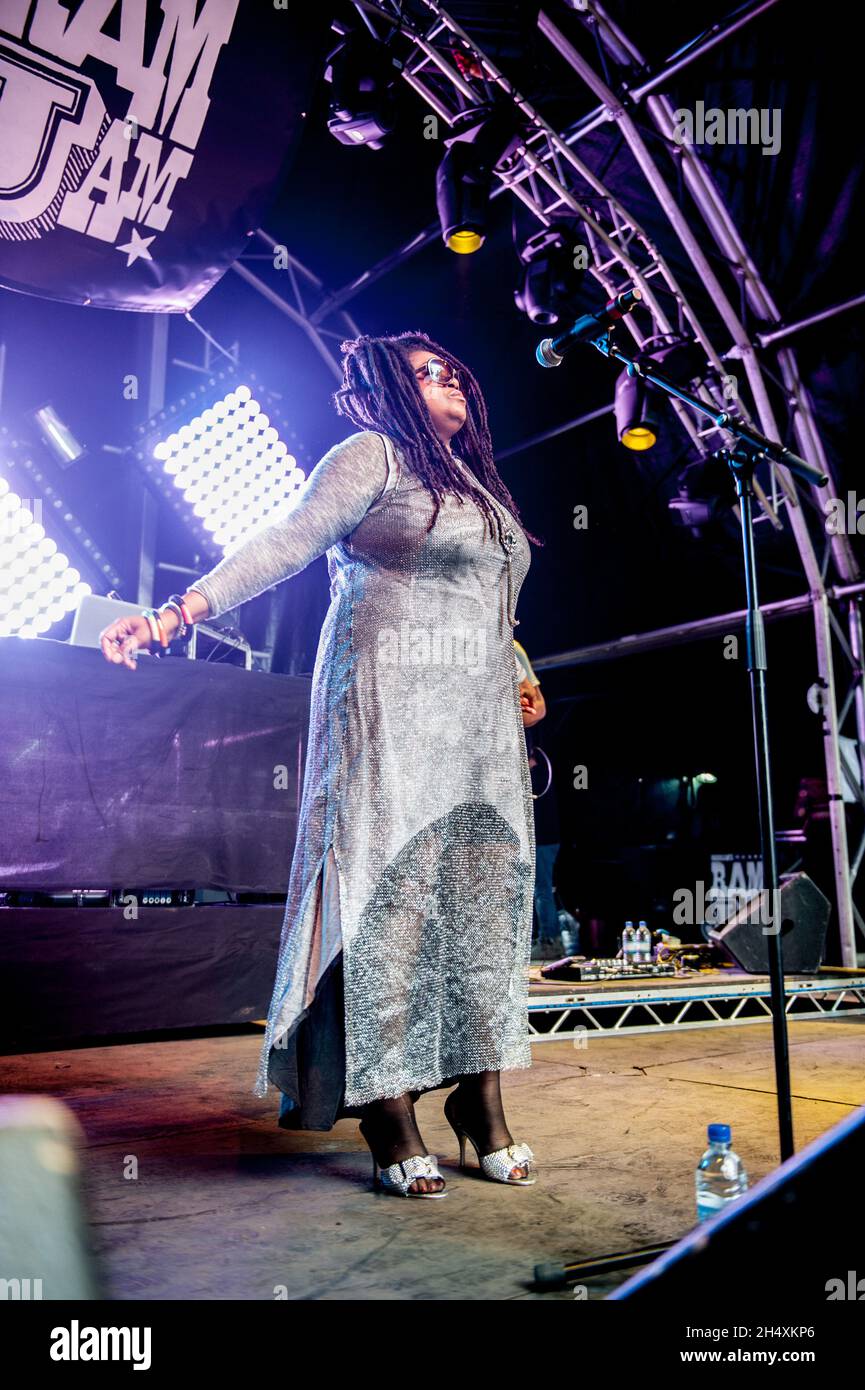 Caron Wheeler of Soul II Soul live on stage on 2nd day of Parklife ...