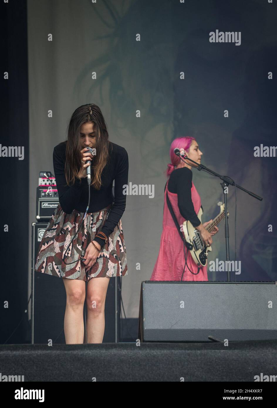 Warpaint band hi-res stock photography and images - Alamy