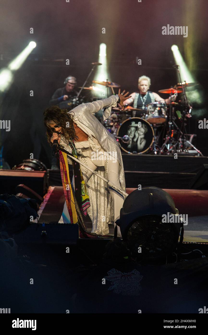 Aerosmith performs on stage as hi-res stock photography and images - Alamy