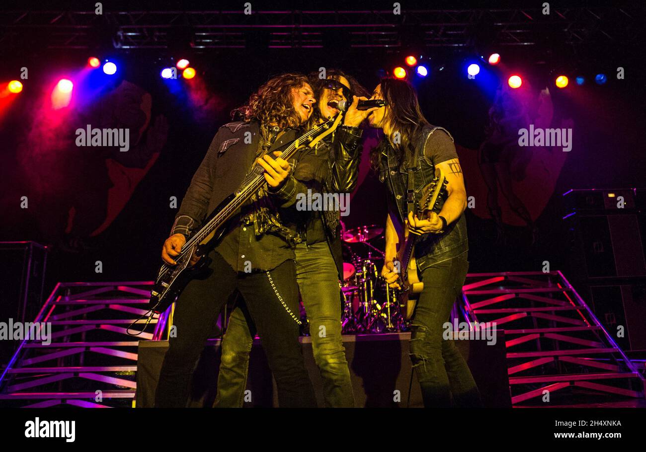 Nuno bettencourt hi-res stock photography and images - Alamy