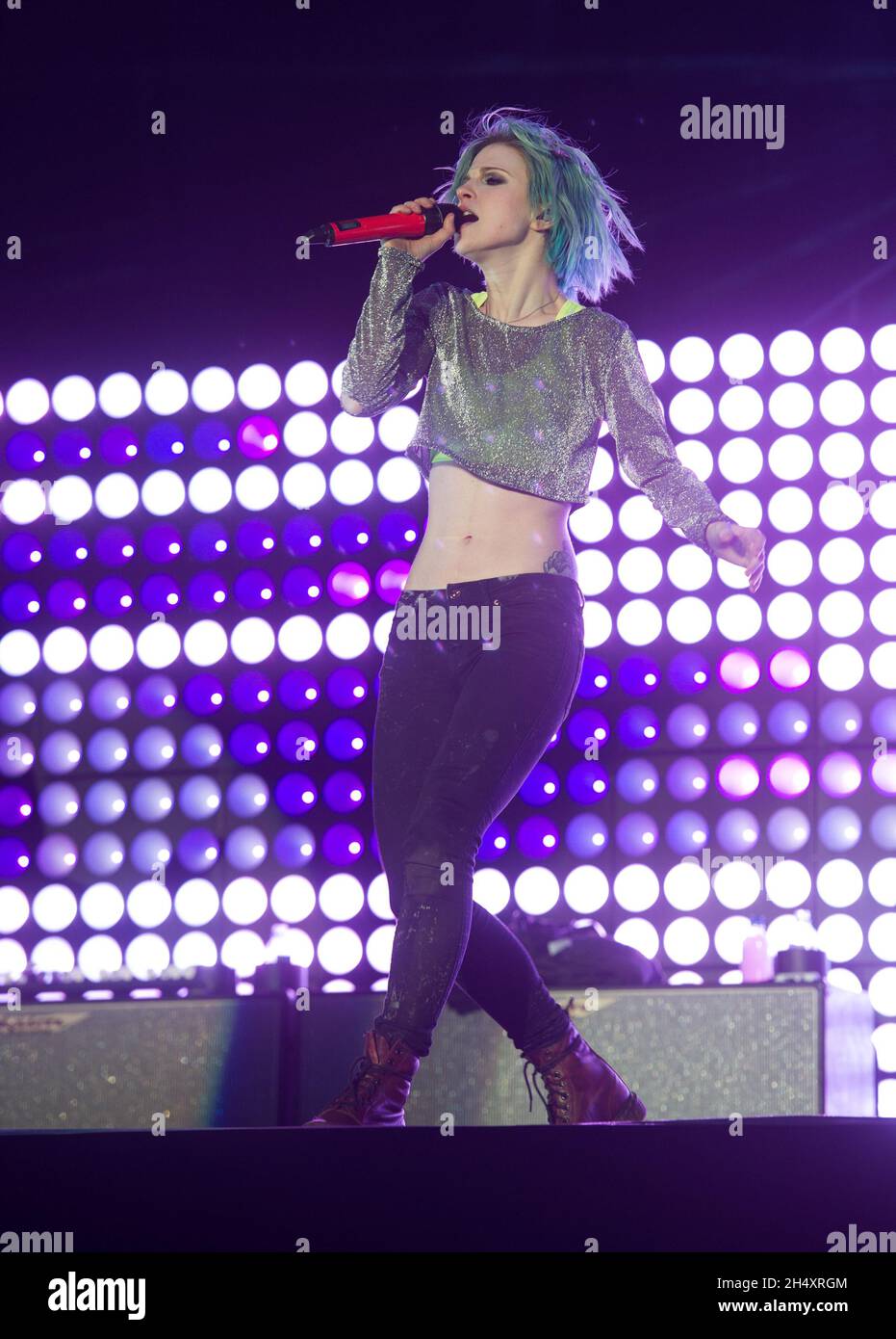 Hayley Williams of Paramore live on stage on day 2 at Leeds Festival on ...