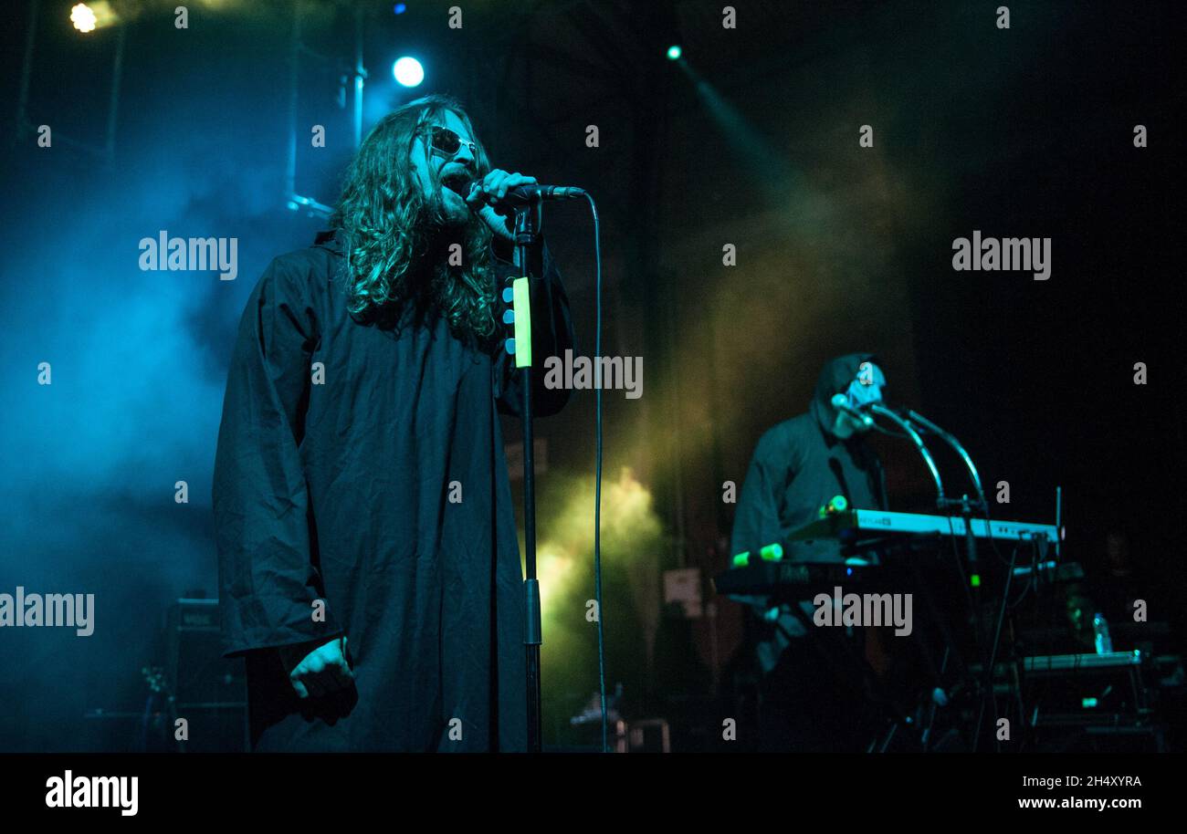 Dave McCabe & The Ramifications performing live on day 3 of Liverpool ...