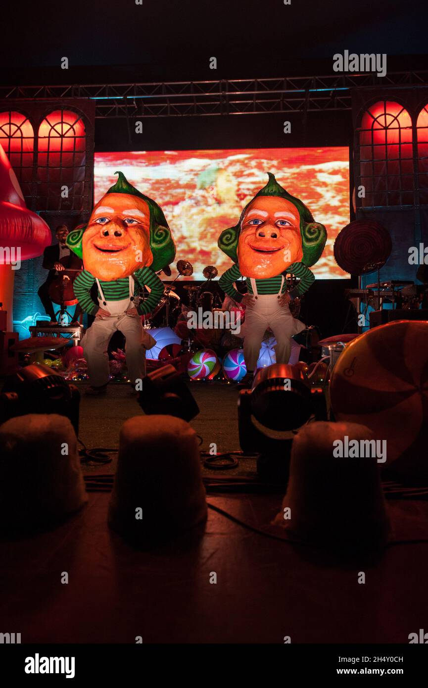 Oompa loompas hi-res stock photography and images - Alamy