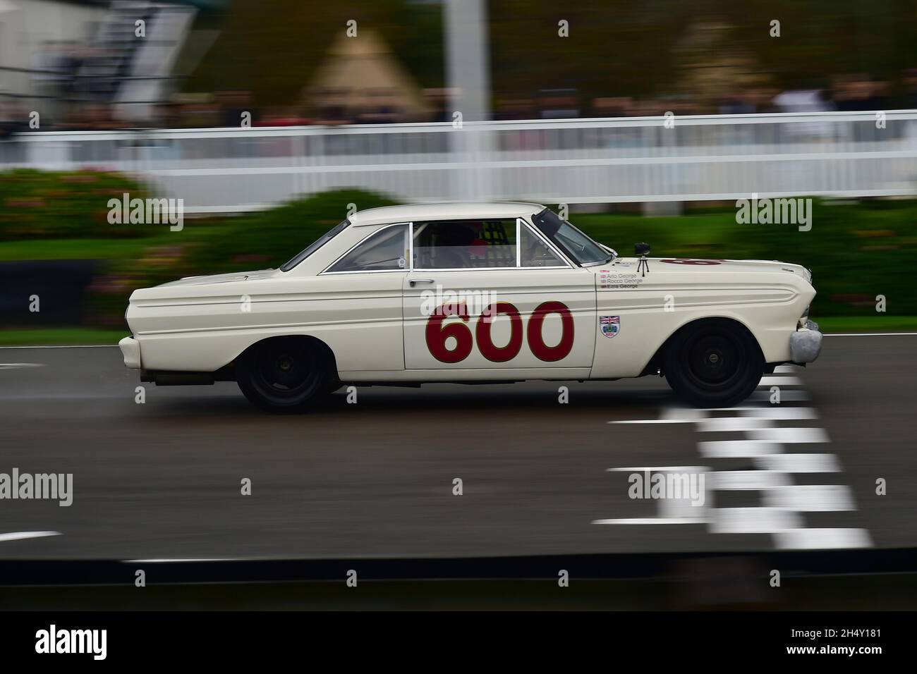 Crossing the finish line, Sam Tordoff, Richard Woolmer, Ford Falcon ...