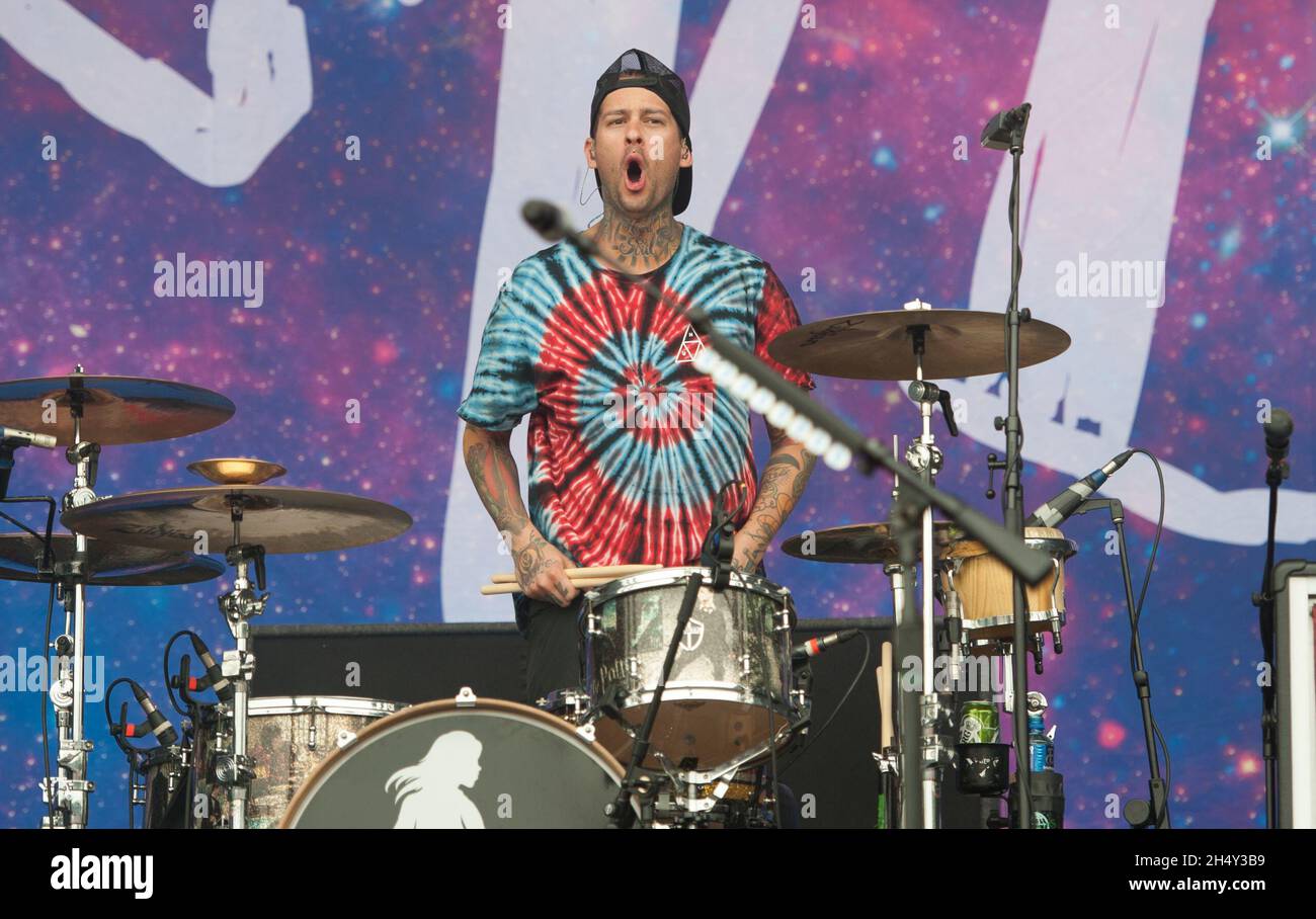 Pierce the Veil performing live on stage on day 3 of Leeds Festival on ...