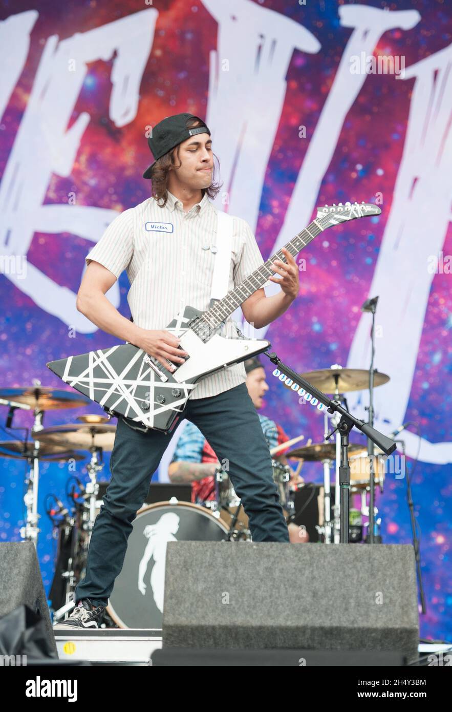 Pierce the veil hi-res stock photography and images - Alamy