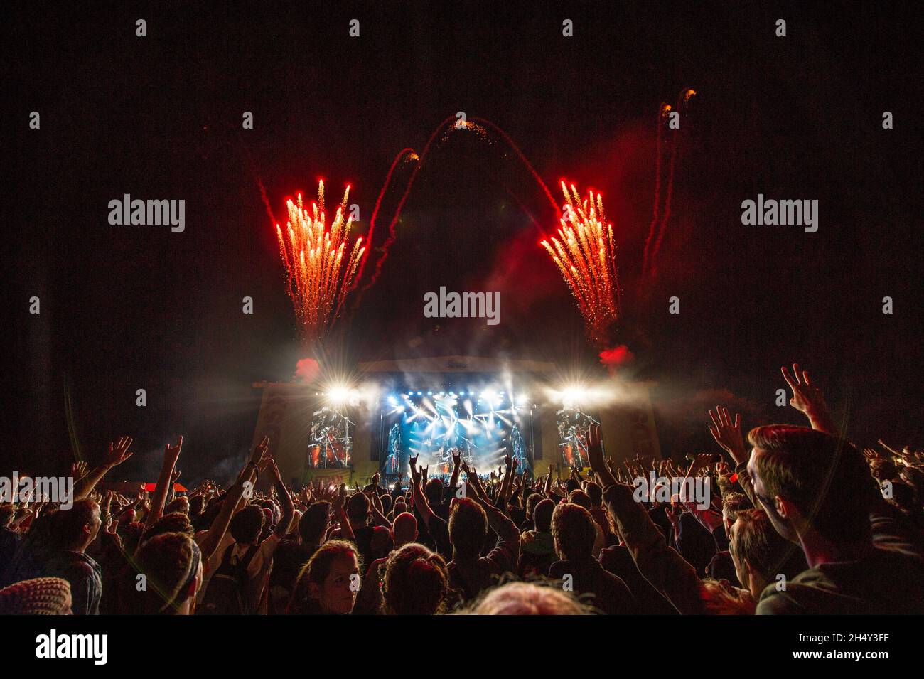 Metallica concert fireworks hi-res stock photography and images - Alamy