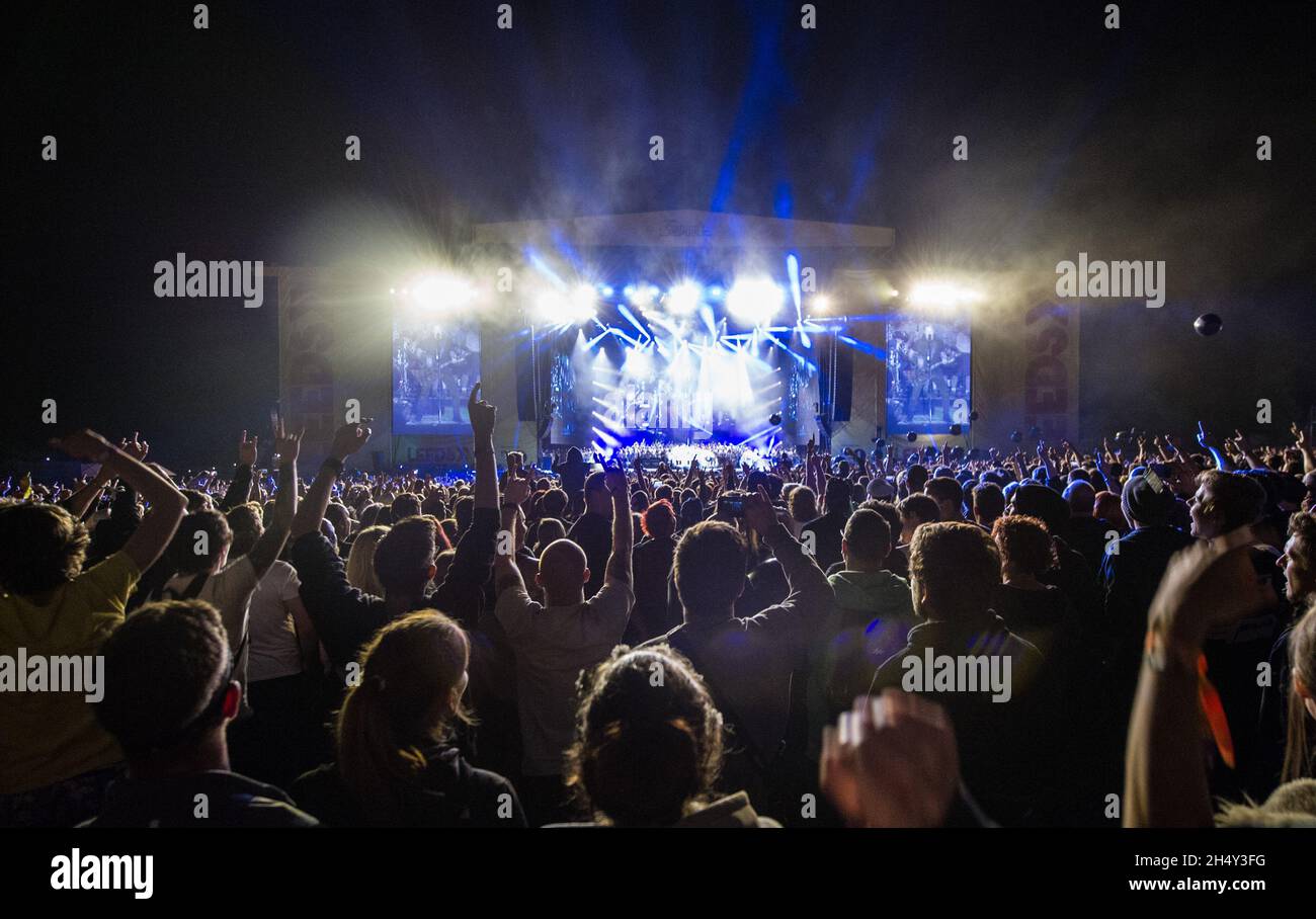 Metallica concert fireworks hi-res stock photography and images - Alamy