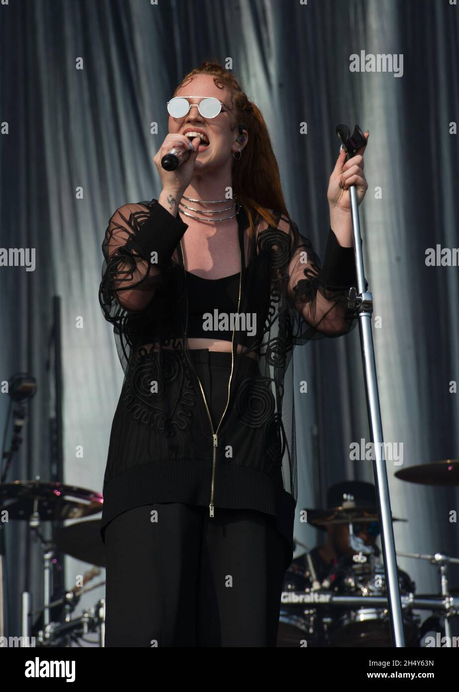 Jess glynne performing live on hi-res stock photography and images - Alamy
