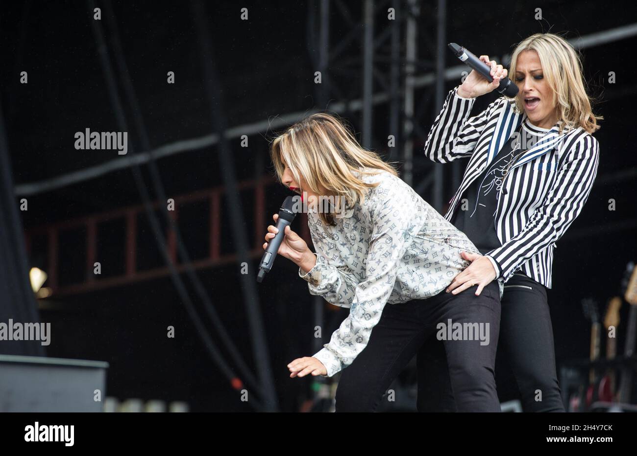 Natalie and nicole appleton hi-res stock photography and images - Alamy