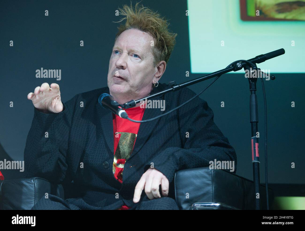 Mark radcliffe hi-res stock photography and images - Alamy