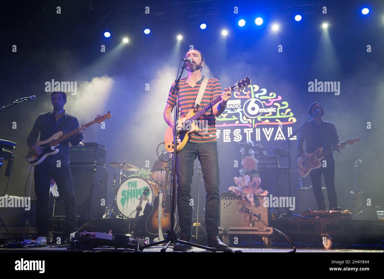 James mercer the shins 2017 hi-res stock photography and images - Alamy